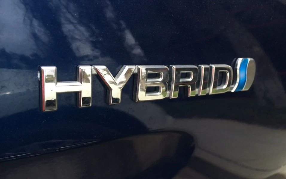 Delhi may limit hybrid car tax break to two years