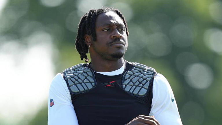 AFC powerhouse stays one step ahead of Steelers with AJ Brown trade