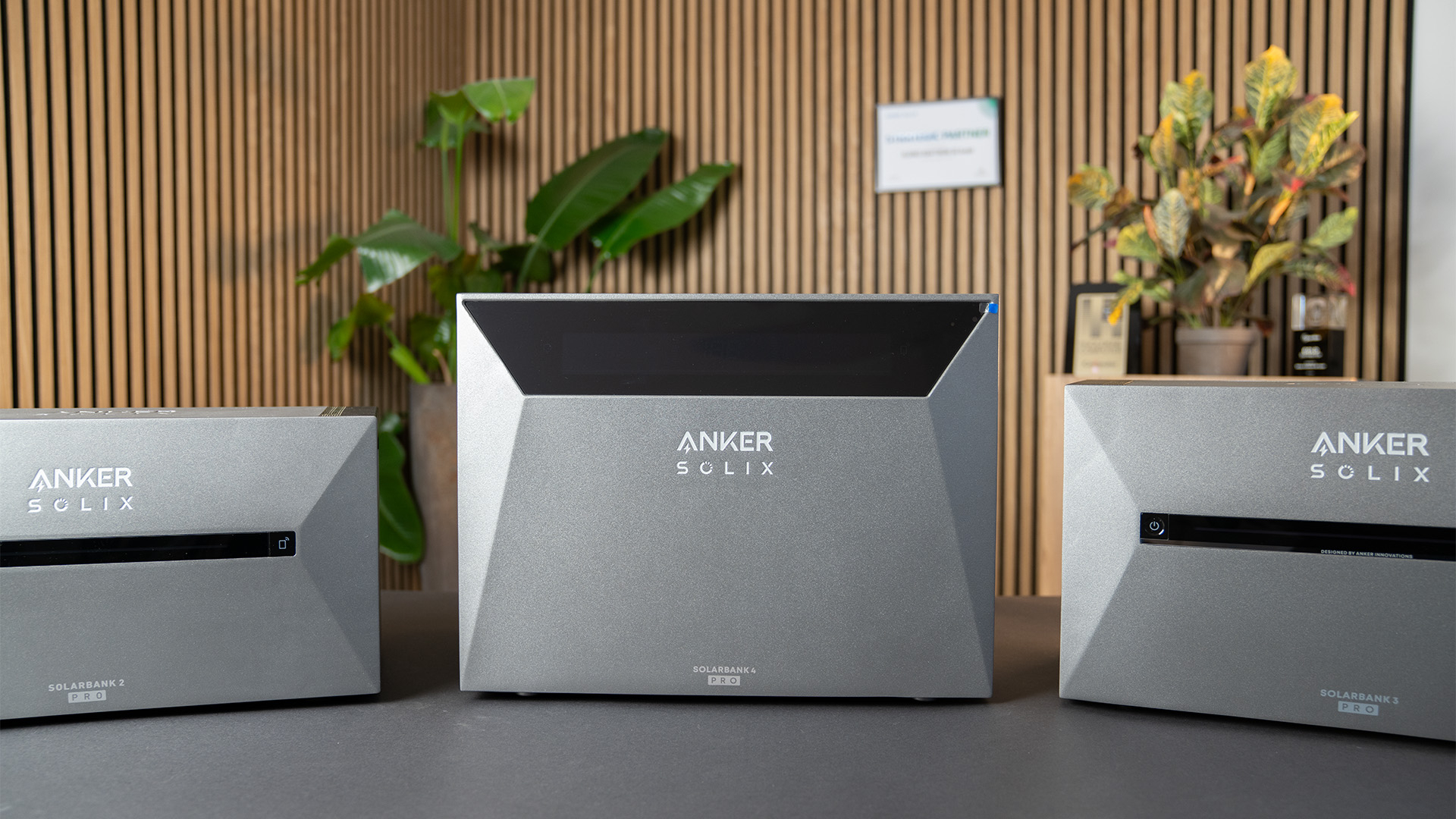 Solarbank 4 Pro: So schlägt sie Ankers ältere Speicher