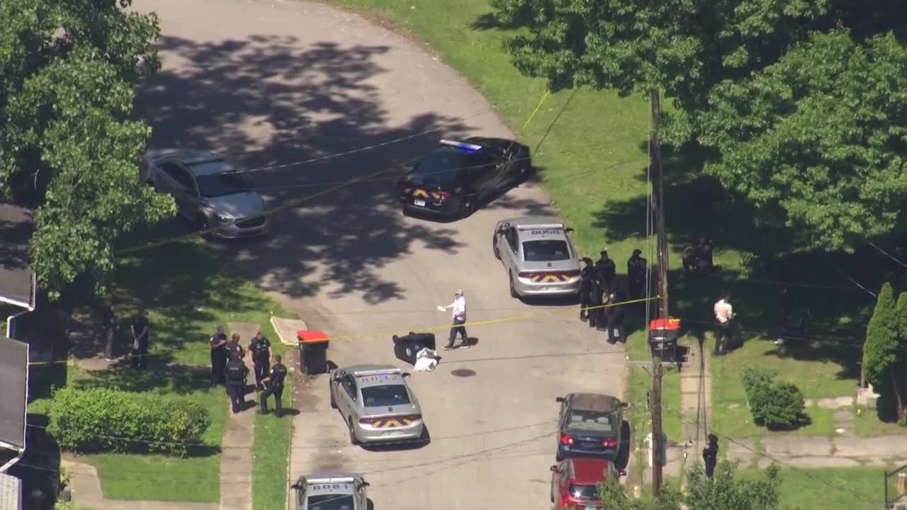 Aerials: Active police investigation in Louisville's Portland neighborhood