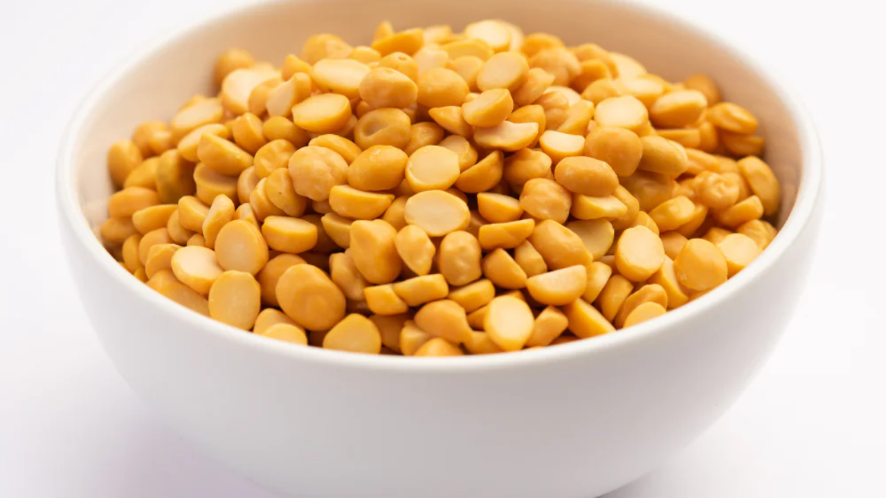 How to remove a suntan naturally? Try these dal face packs for clear ...