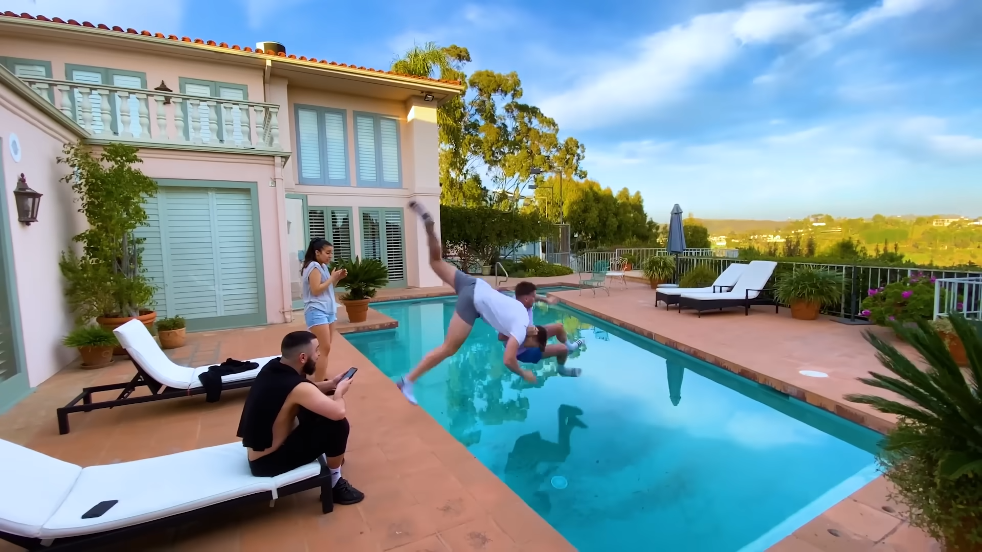 Pool stunt goes horribly wrong in midair