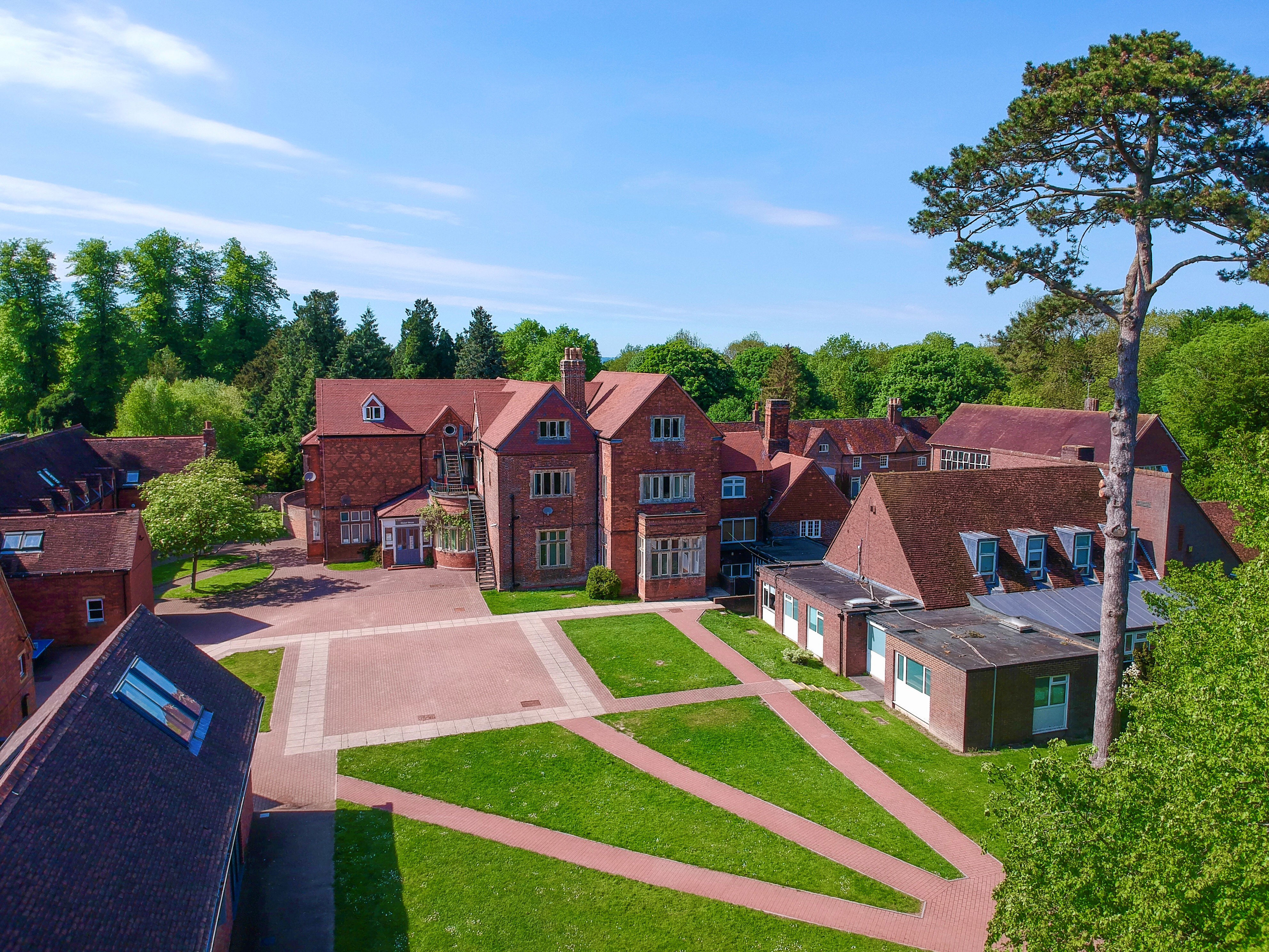 Chiltern Way Academy Buckinghamshire celebrates exceptional Ofsted outcome