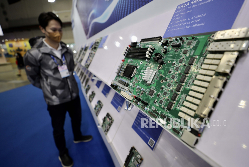 Industri cip Rp24.000 triliun jadi medan perang baru AS dan China