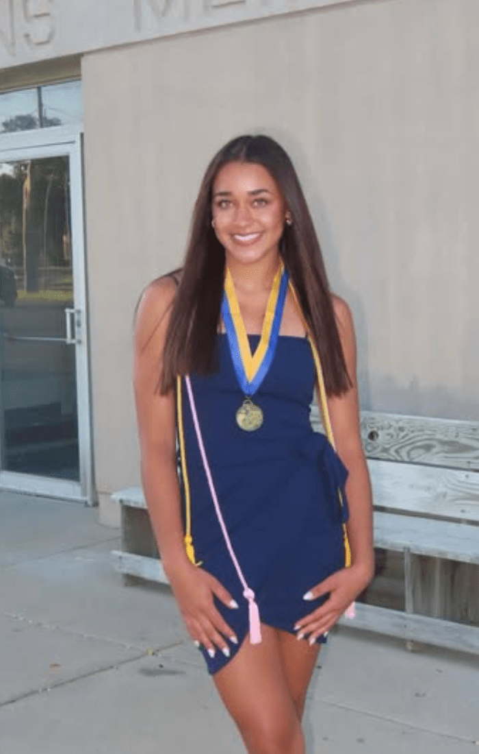 Toledo pole vaulter Eva Moran dead at 19 after car accident