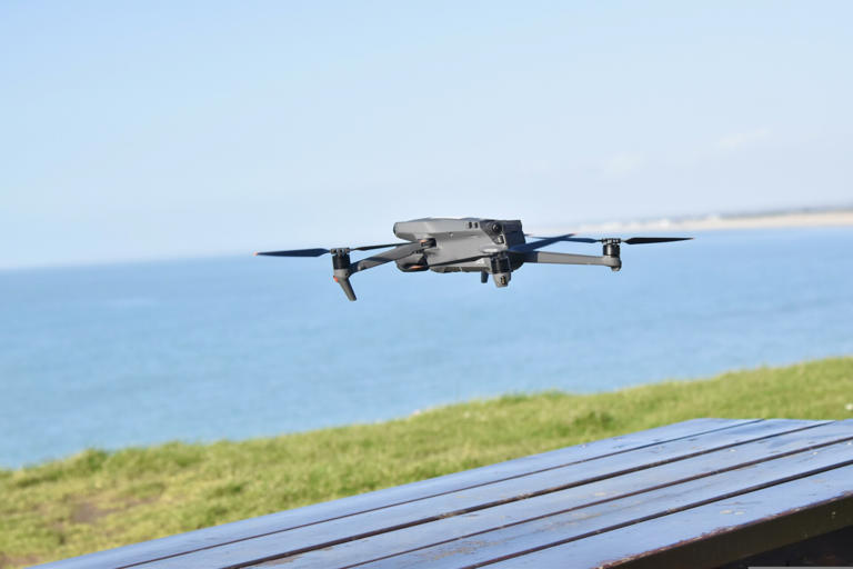 Η Ελλάδα ενισχύει τον στόλο των drones V-BAT της Shield AI για ...