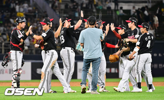 4연승 선두 질주하는 LG