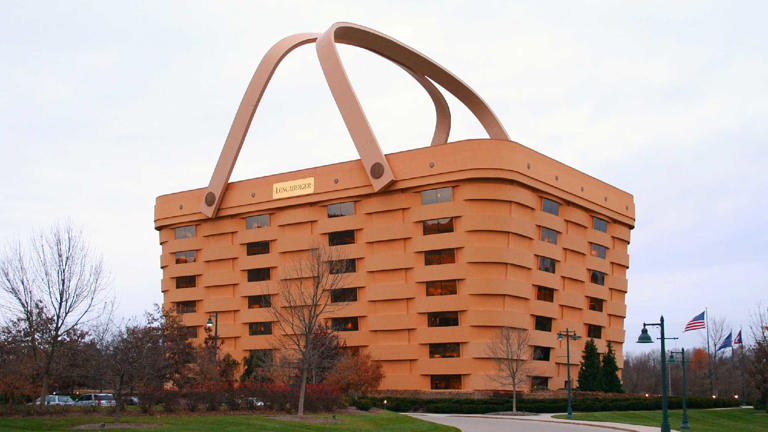 Ohio’s iconic basket-shaped building up for sale for $8.5M