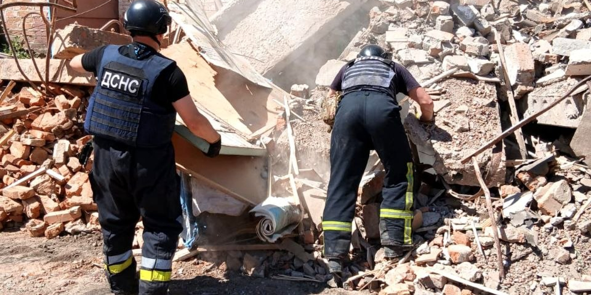 Woman’s body found under rubble of lyceum destroyed in Russian drone strike