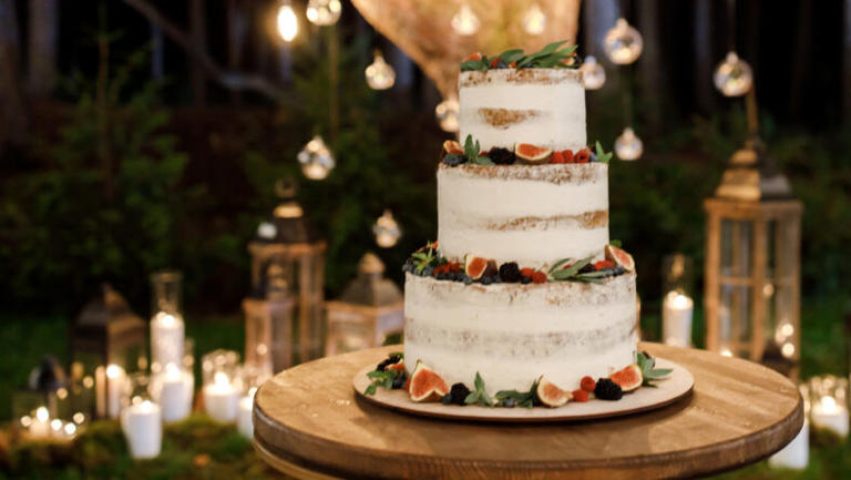 She delivered a $1,200 wedding cake to a bride who furiously said it ...