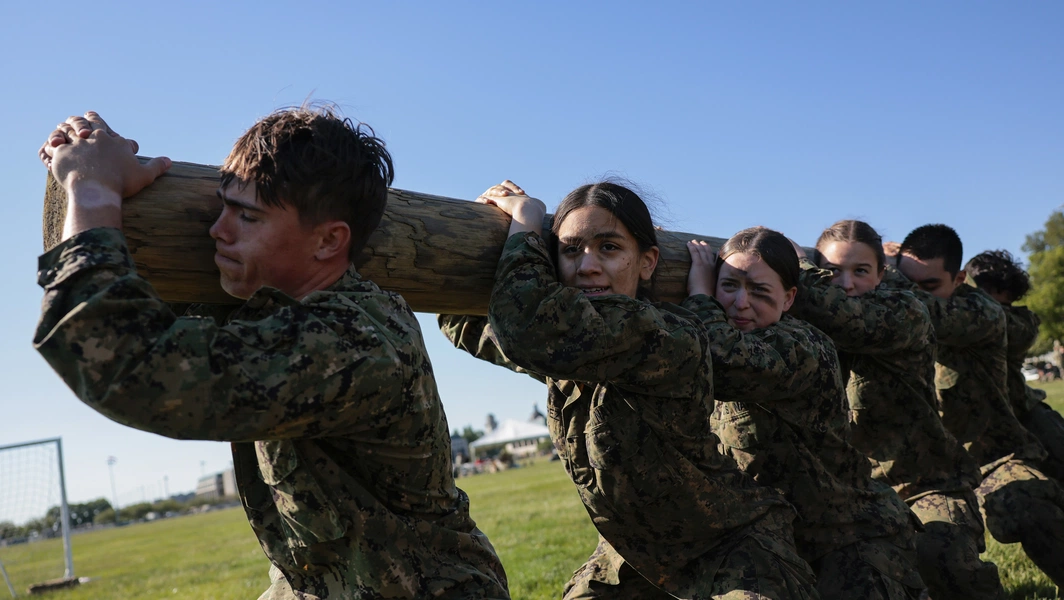 Elite runners adopt military-style training for long-term gains