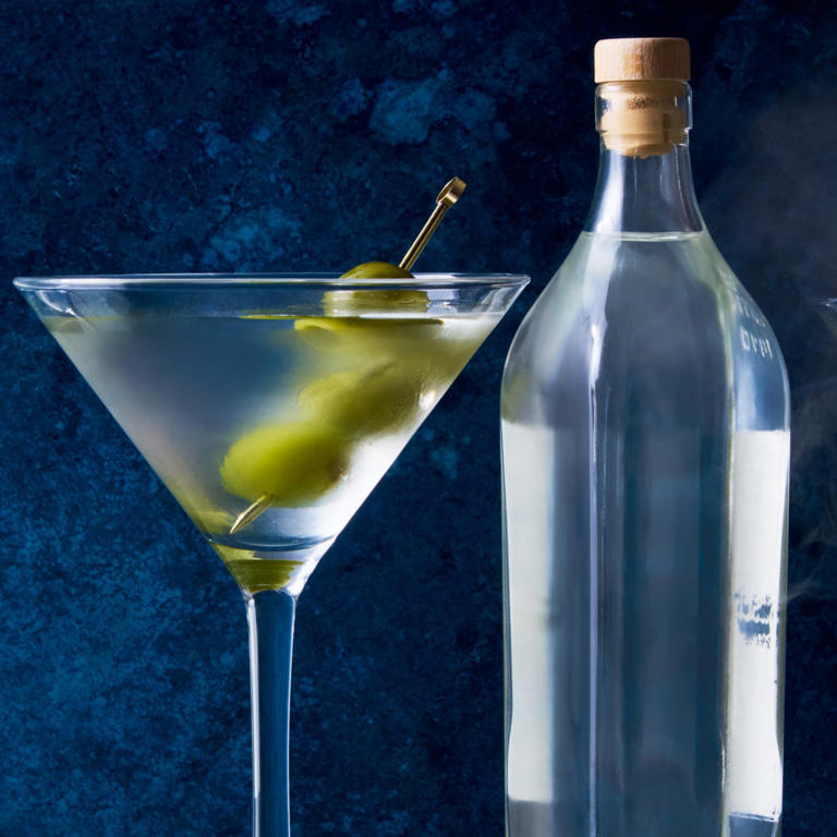 My freezer martini is perfect for parties, weeknights & everything in ...