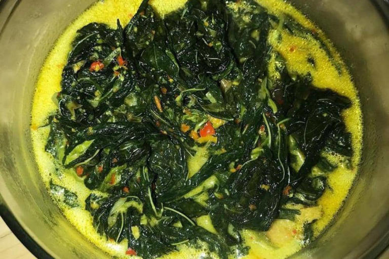 Resep sayur daun singkong, gurih dengan kuah santan