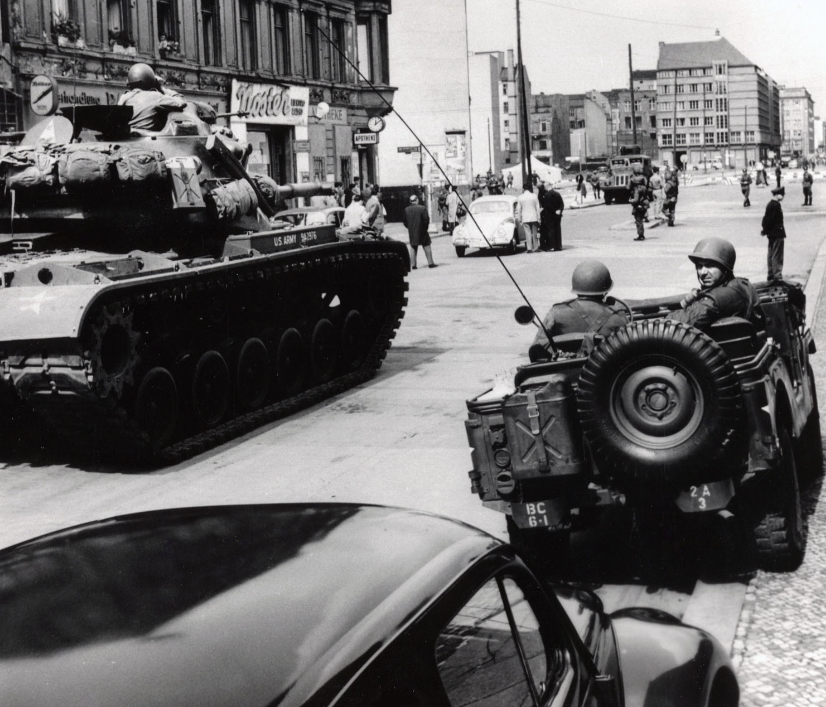 22 photos from inside the front lines of the Cold War