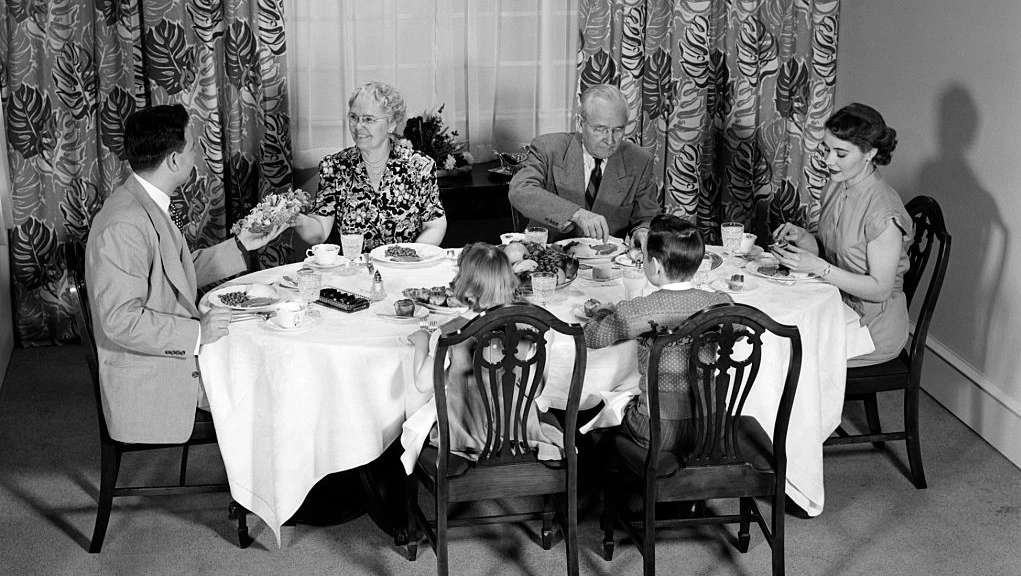 14 traditions that defined 1950s family life