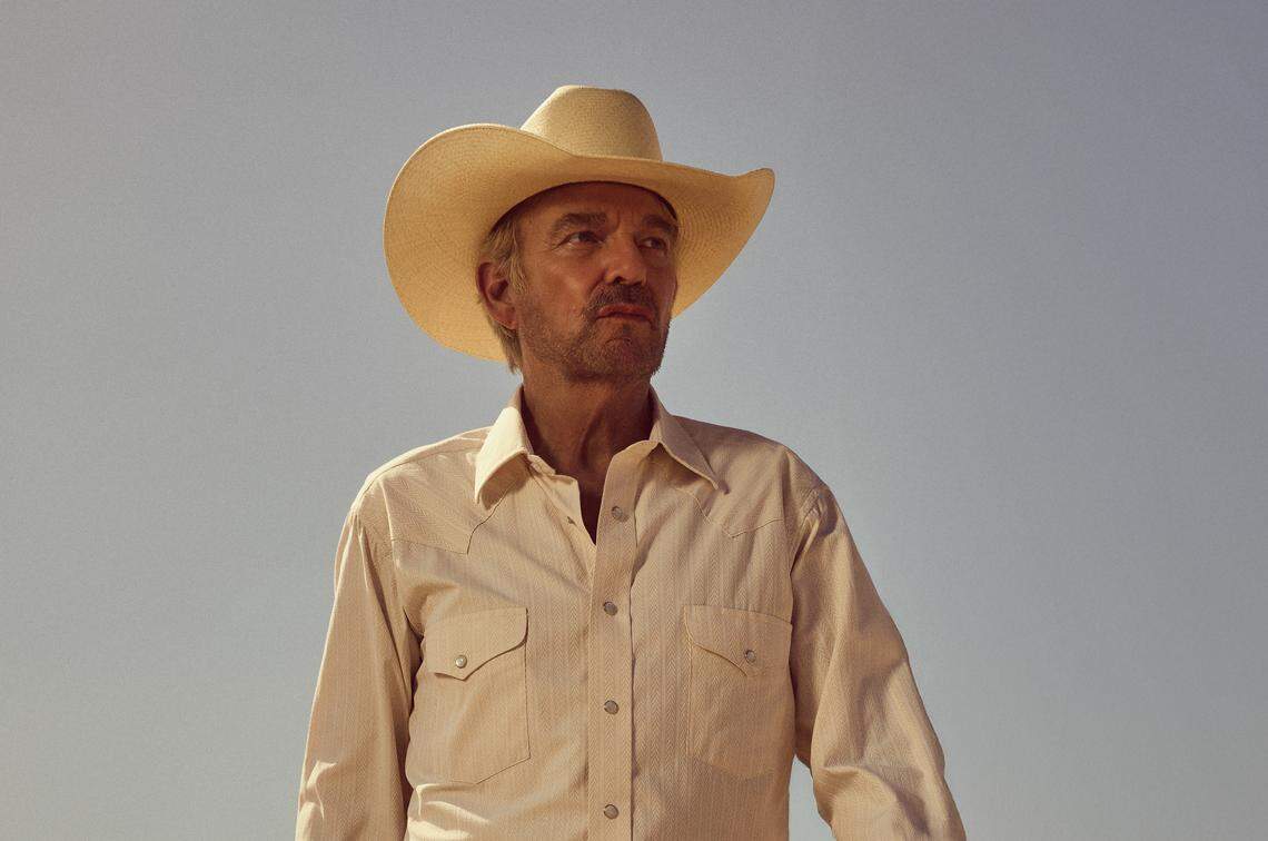 How many cigarettes does Billy Bob Thornton smoke on 'Landman'? We counted