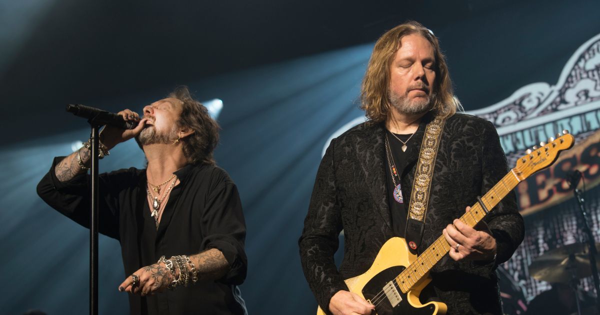 Watch: Crowd ditches Black Crowes concert after singer mocks patriotic ...