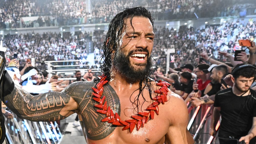 Watch: Roman Reigns swarmed by WWE fans on street in Italy