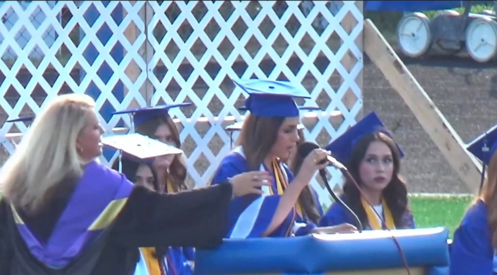 High school valedictorian yanked from stage after hijacking speech to ...