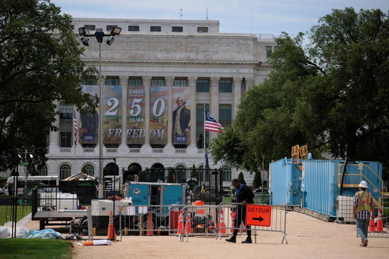 Vandals sabotage Trump’s Freedom 250 event on National Mall ...