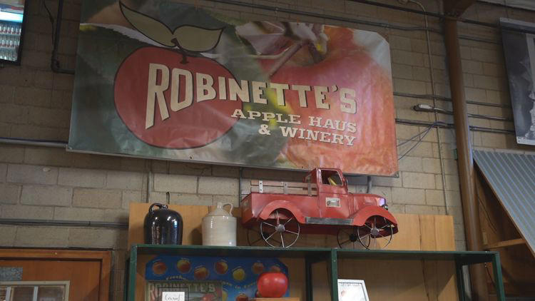 Robinette's reopens for the season with new dining area, menu items