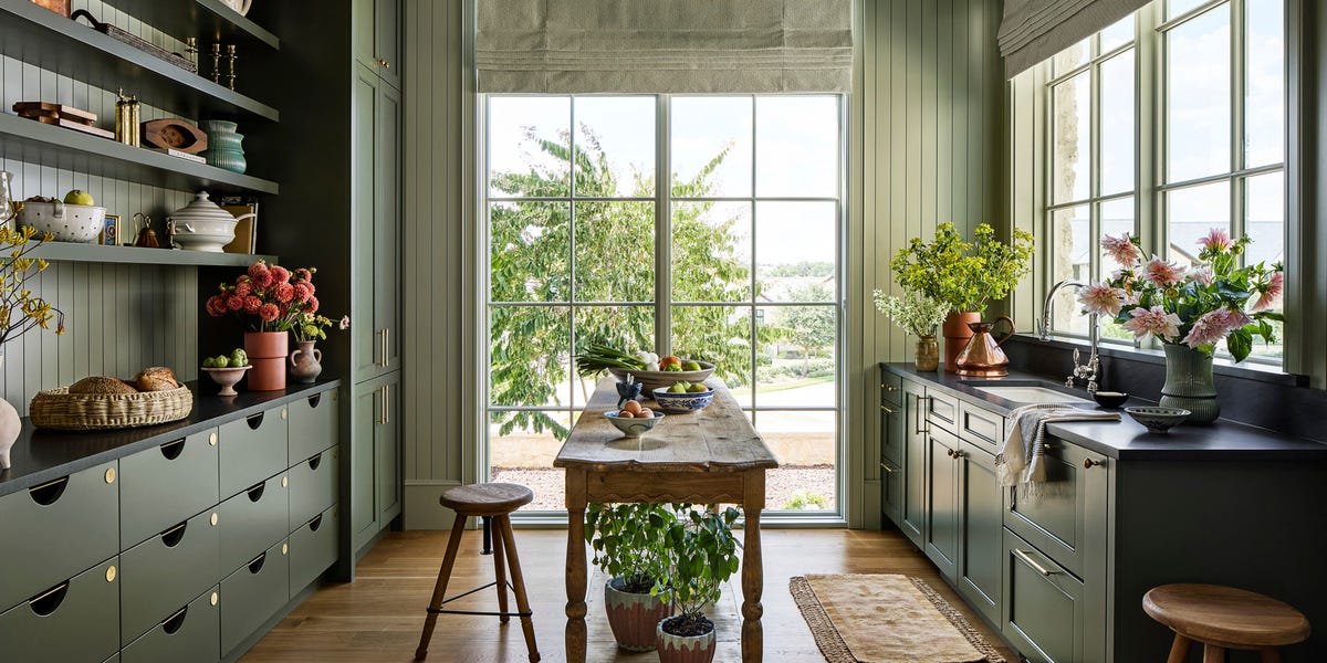 Designers say these 5 timeless paint colors will never go out of style
