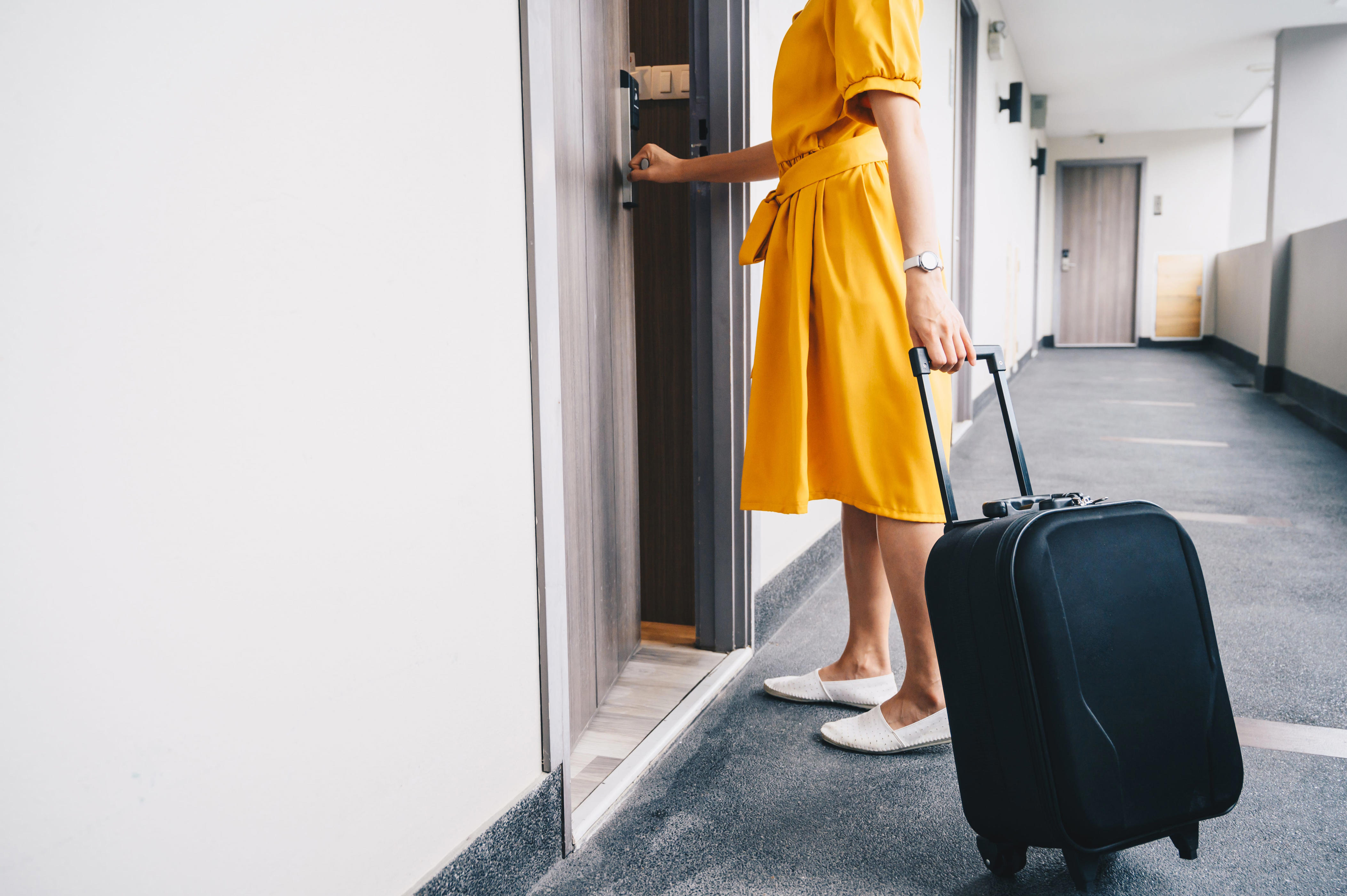 Experts share 9 travel safety tips for hotel stays