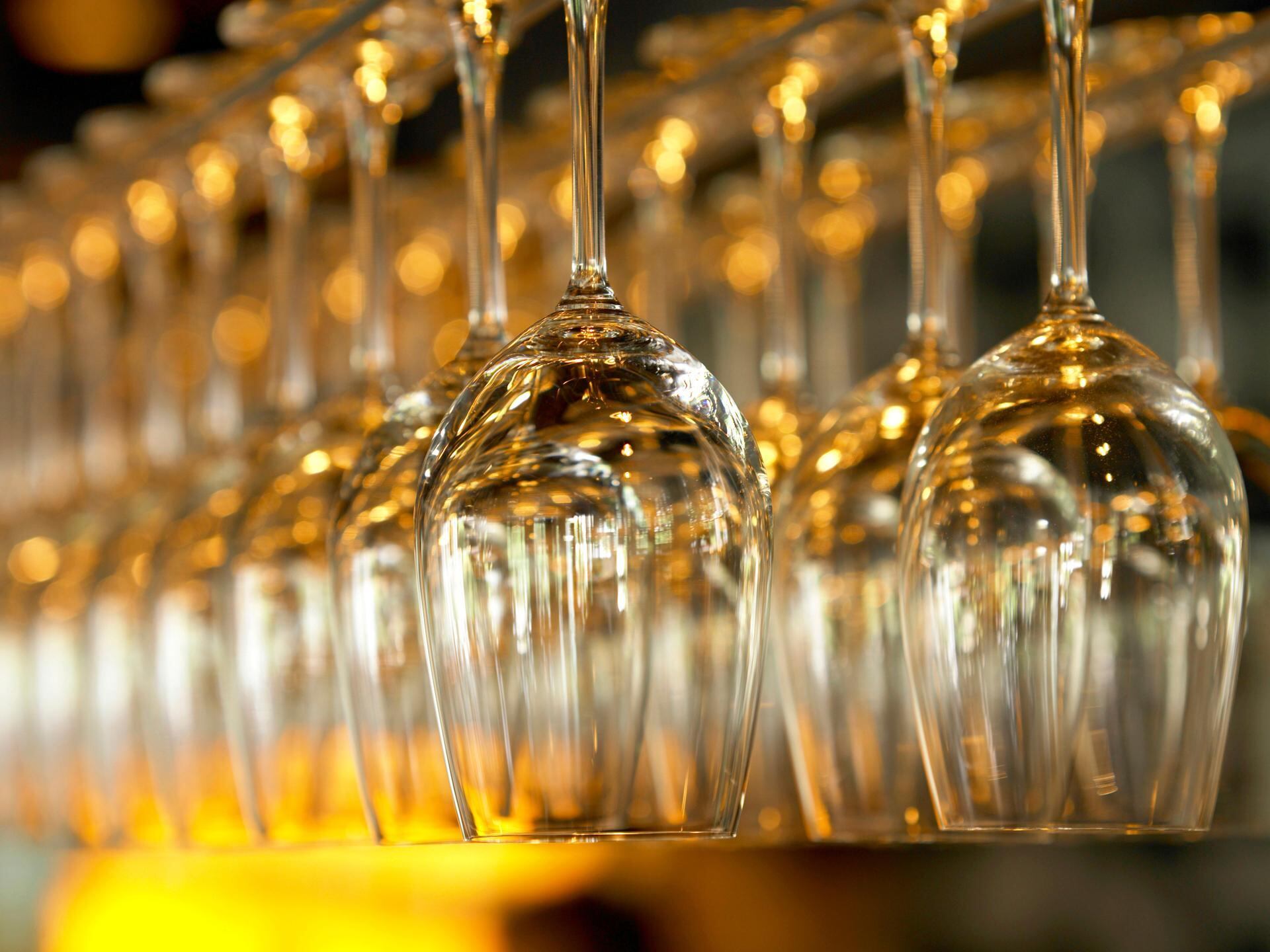 One alcoholic drink a day could increase cancer risk, research shows