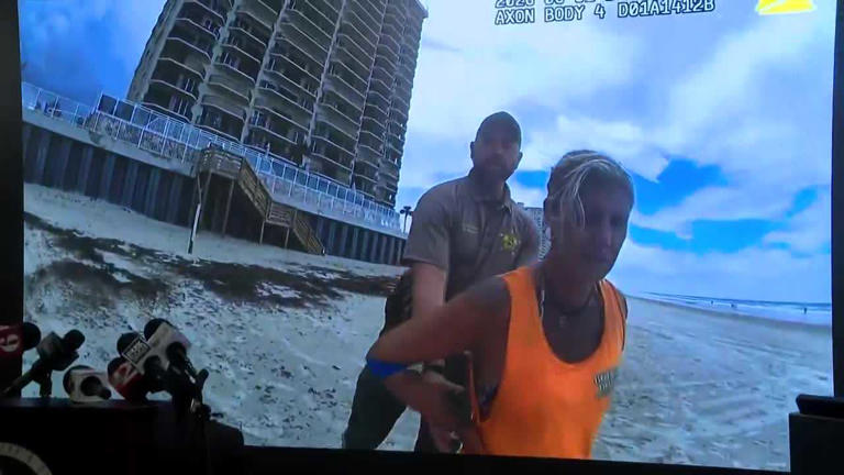 Video shows moment woman slams into toll booth, killing woman inside ...