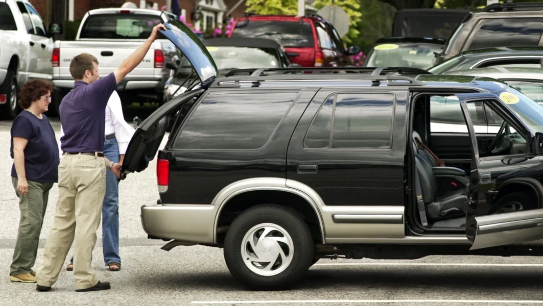 16 hidden car features you might be missing