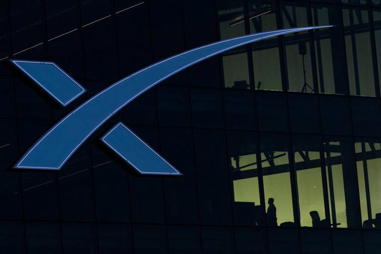 Exclusive: SpaceX targets $1.75 trillion valuation including greenshoe ...