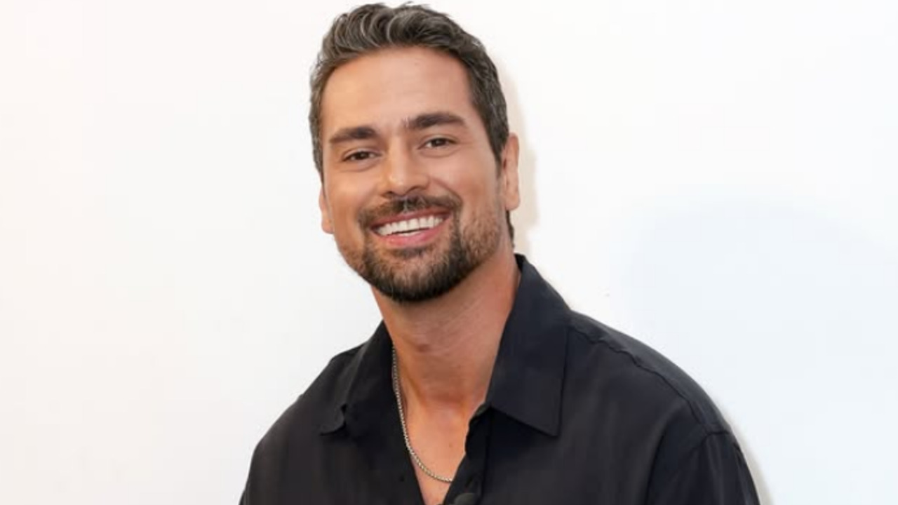 JR Ramirez fala sobre seu papel na nova série dramática “Não é bem assim”
