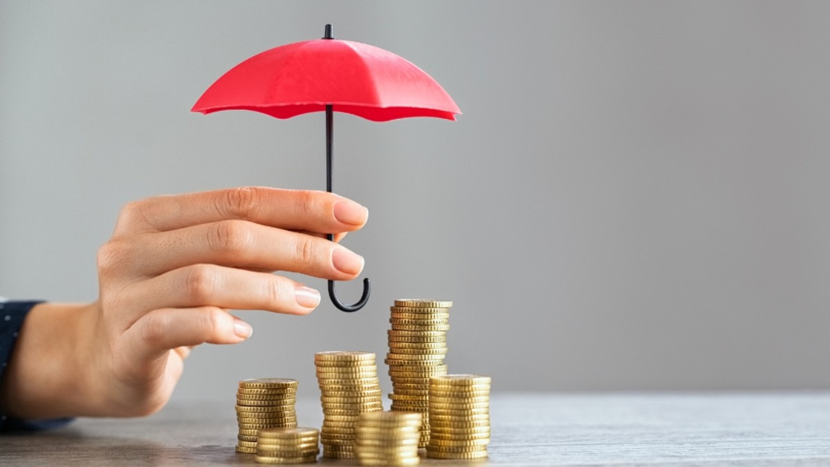 Money-saving habits helping women stretch every dollar further are you ...