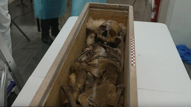 Most powerful queen of Europe unearthed after 700 years: Archaeologists ...