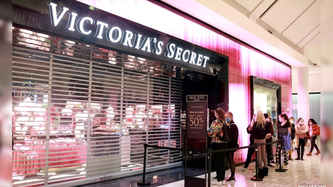 Shares of Victoria’s Secret set for their best day ever. What’s behind ...