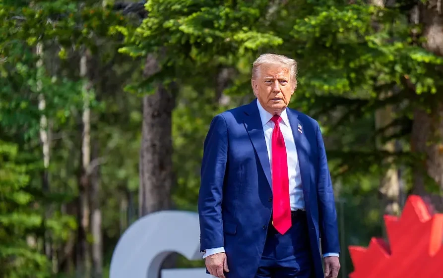 Trump renews '51st state' talk as Canada hits slump