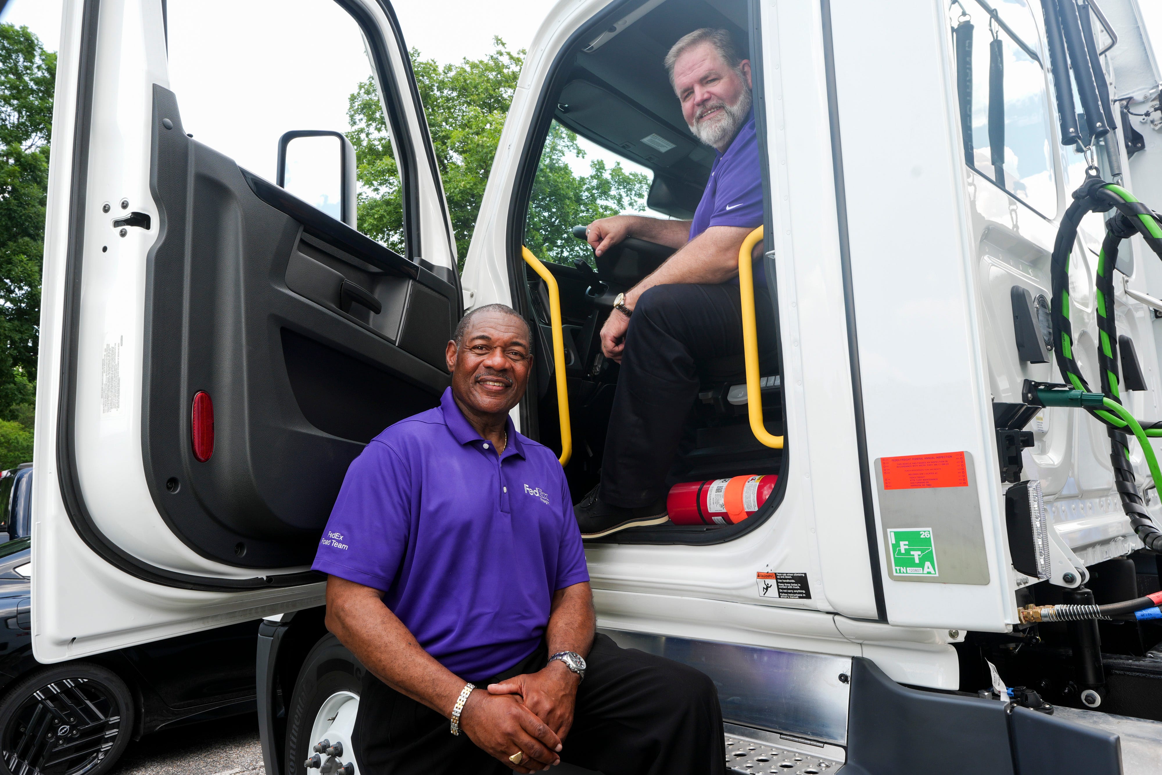 FedEx Freight elite drivers to keep 'moving America forward' on company ...