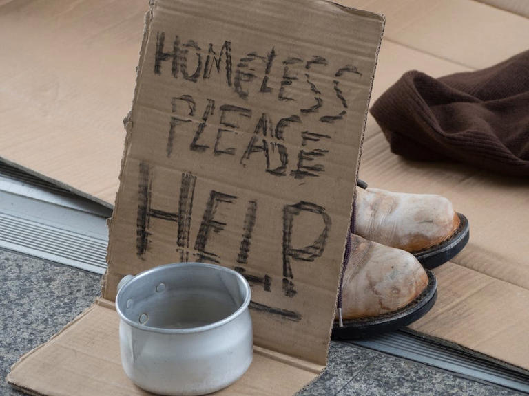 Panhandling comes up again at Darien Council