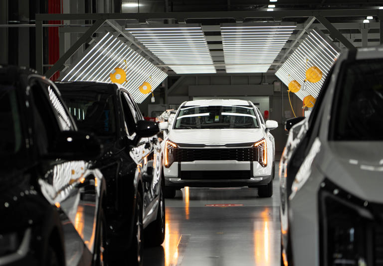 Kia Sportage Hybrid enters production at cutting-edge GA Metaplant