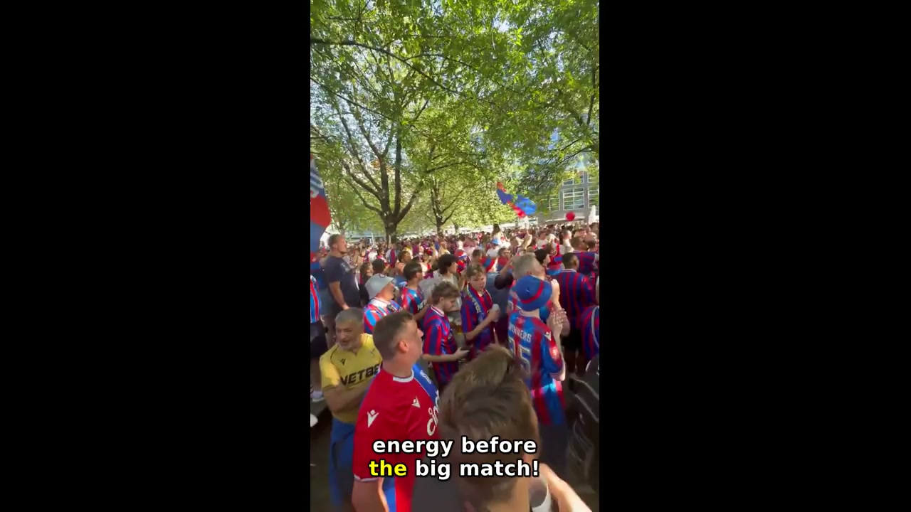 Crystal Palace fans take over Leipzig before kickoff