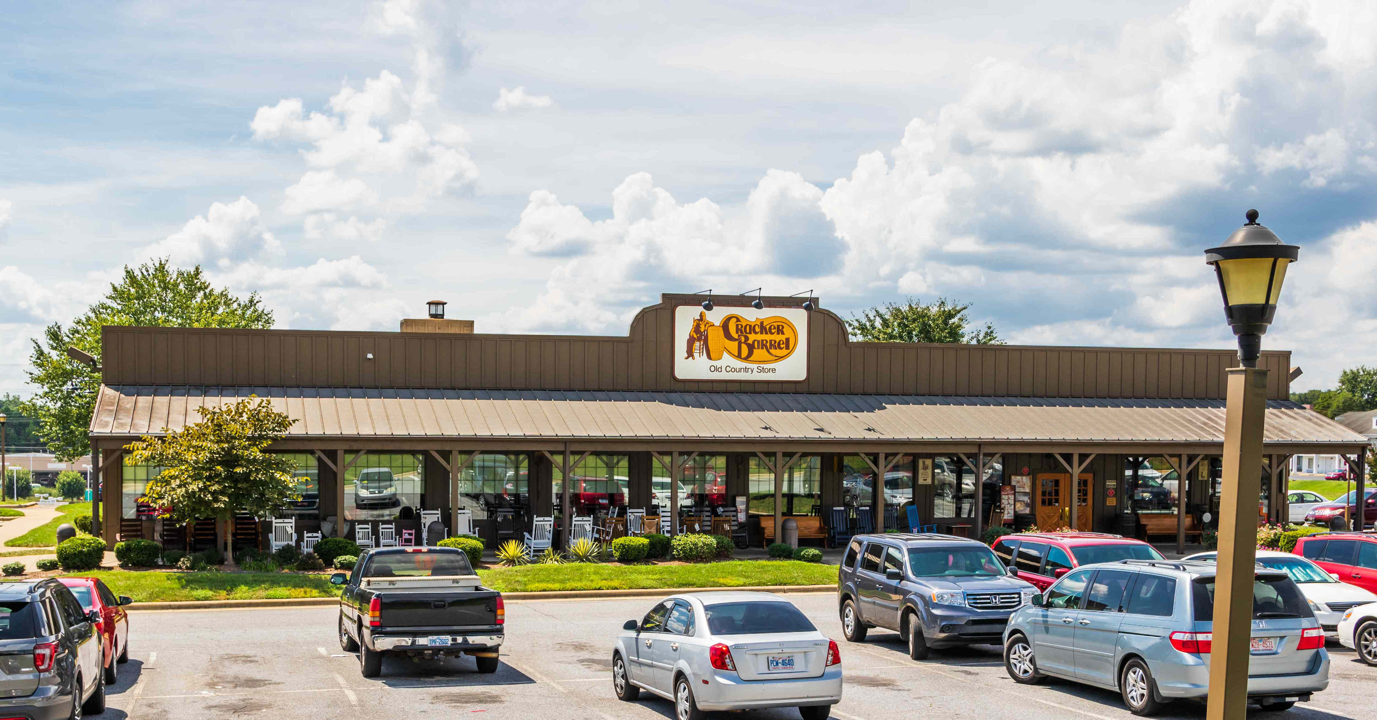 10 Cracker Barrel home finds perfect for summer