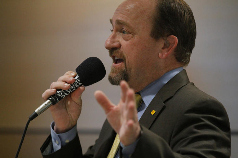 New Mexico voters choose party nominees for governor as revenue soars ...