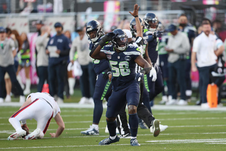 Seahawks sign pass rusher Derick Hall to $42 million contract extension