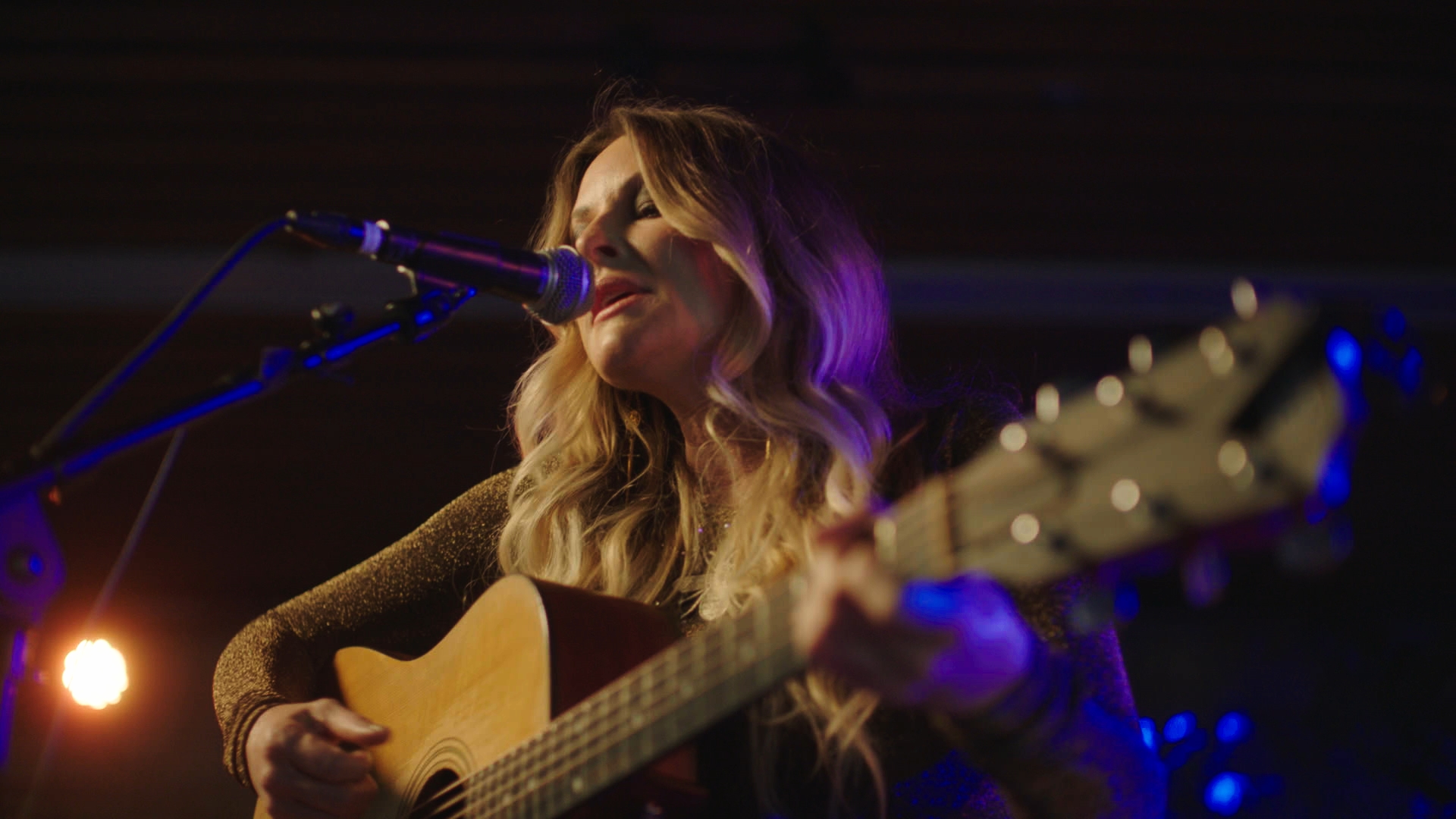 'The Easy Kind' review: Elizabeth Cook plays herself in country drama