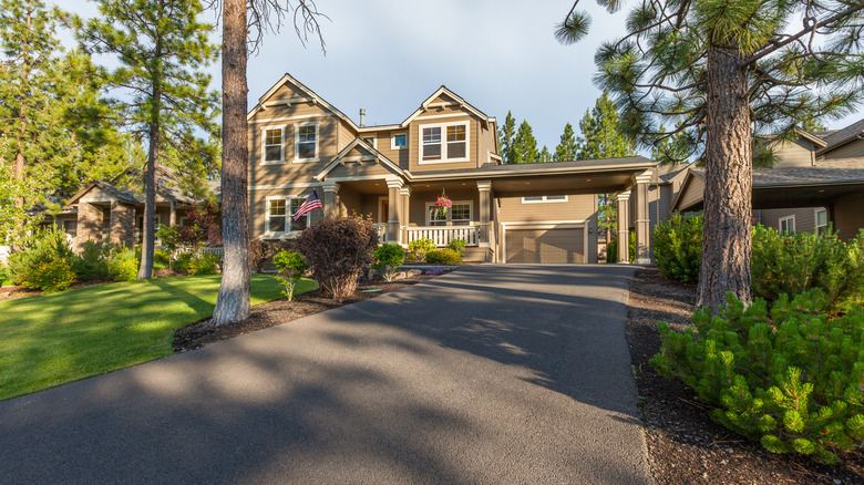 Ditch concrete pavers: Edge your driveway with this walkable and ...