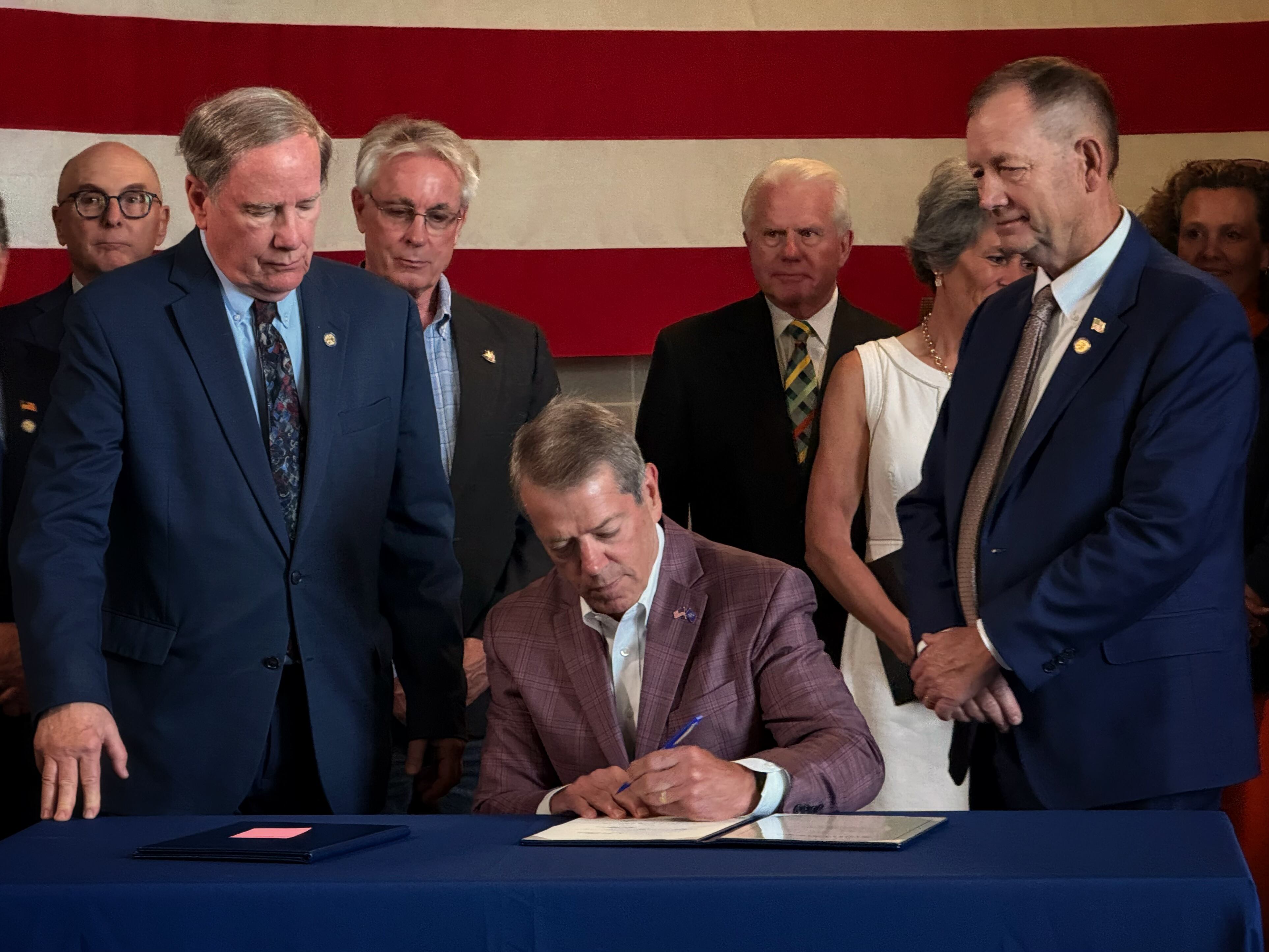 Nebraska governor, senators highlight benefits of new energy law