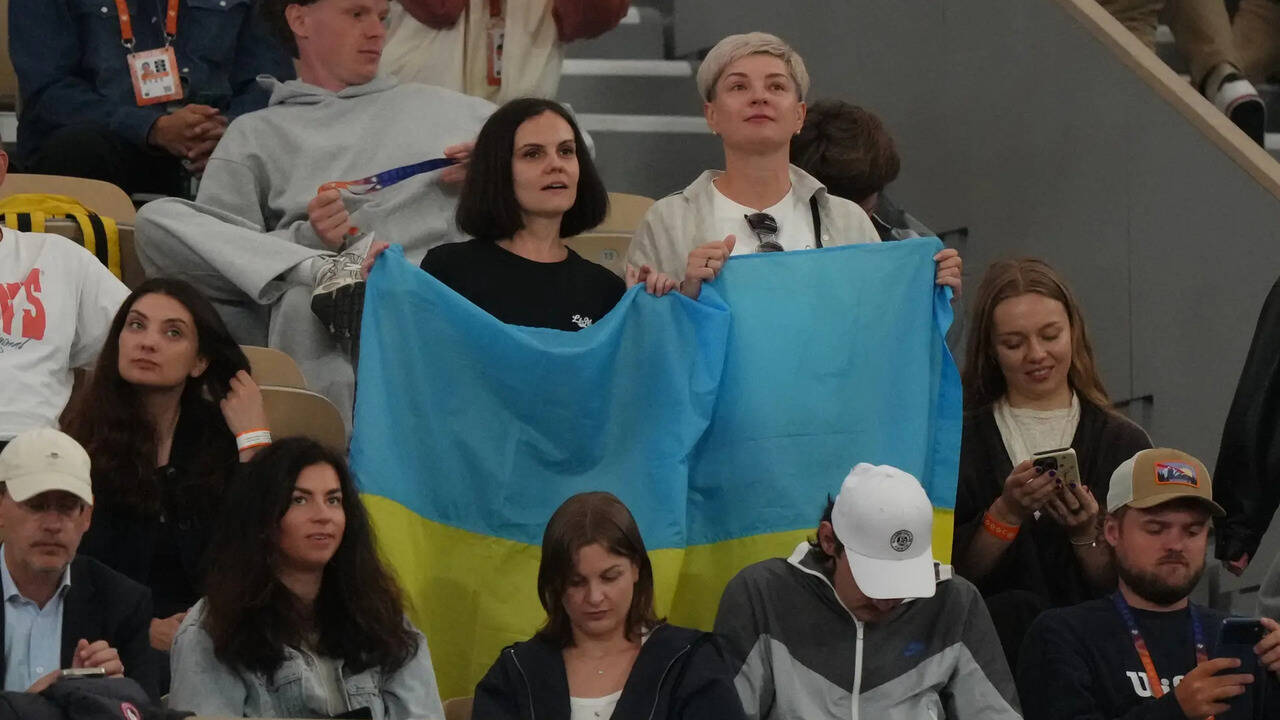 Kostyuk and Andreeva prepare for French Open semifinal amid ongoing ...