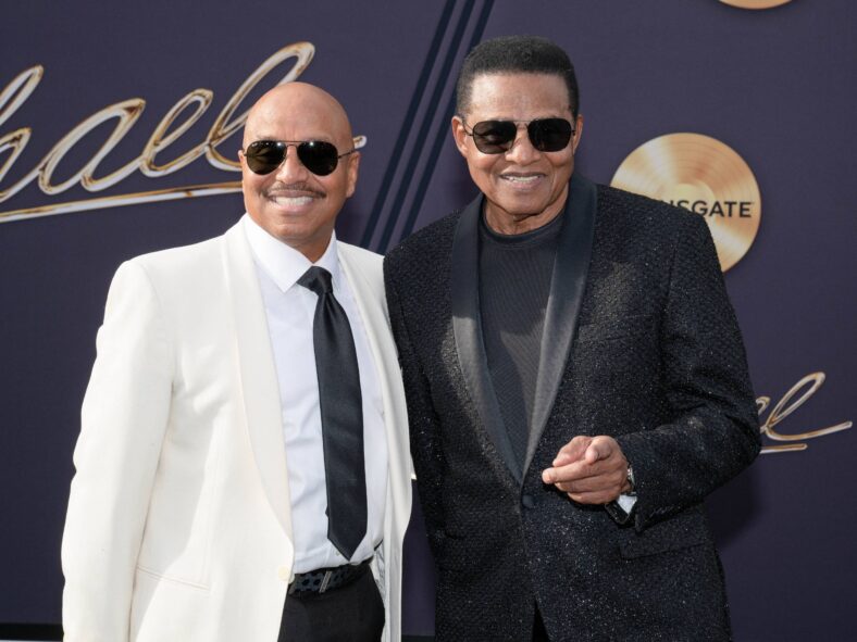 Michael Jackson’s brother suffers scary moment during show