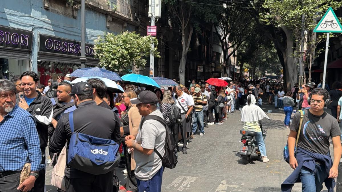 Cierre calles Zócalo CDMX, plantón CNTE, colapsa comercio Centro Histórico