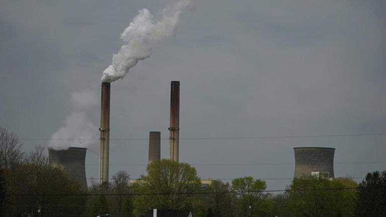 Appeals court tosses kids’ challenge to Trump energy orders